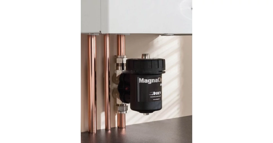 ADEY MAGNACLEAN MICRO 2 Mágneses Vízszűrő 1 - Lég- és Iszapleválasztó